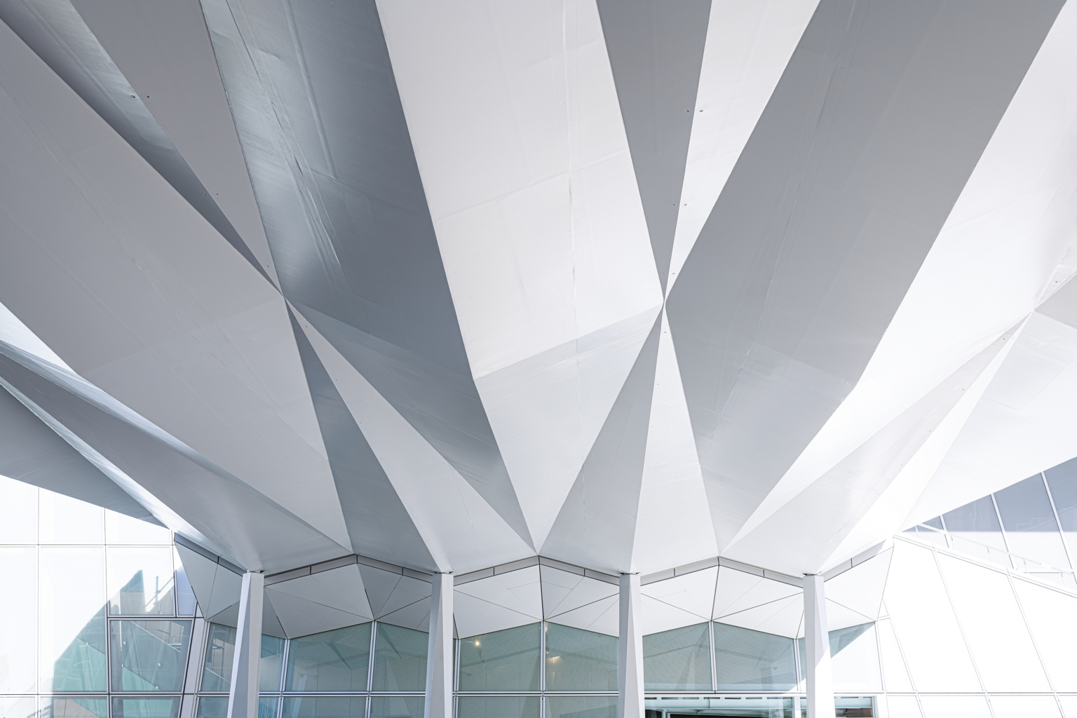 虎ノ門デッキ - Ney & Partners Japan